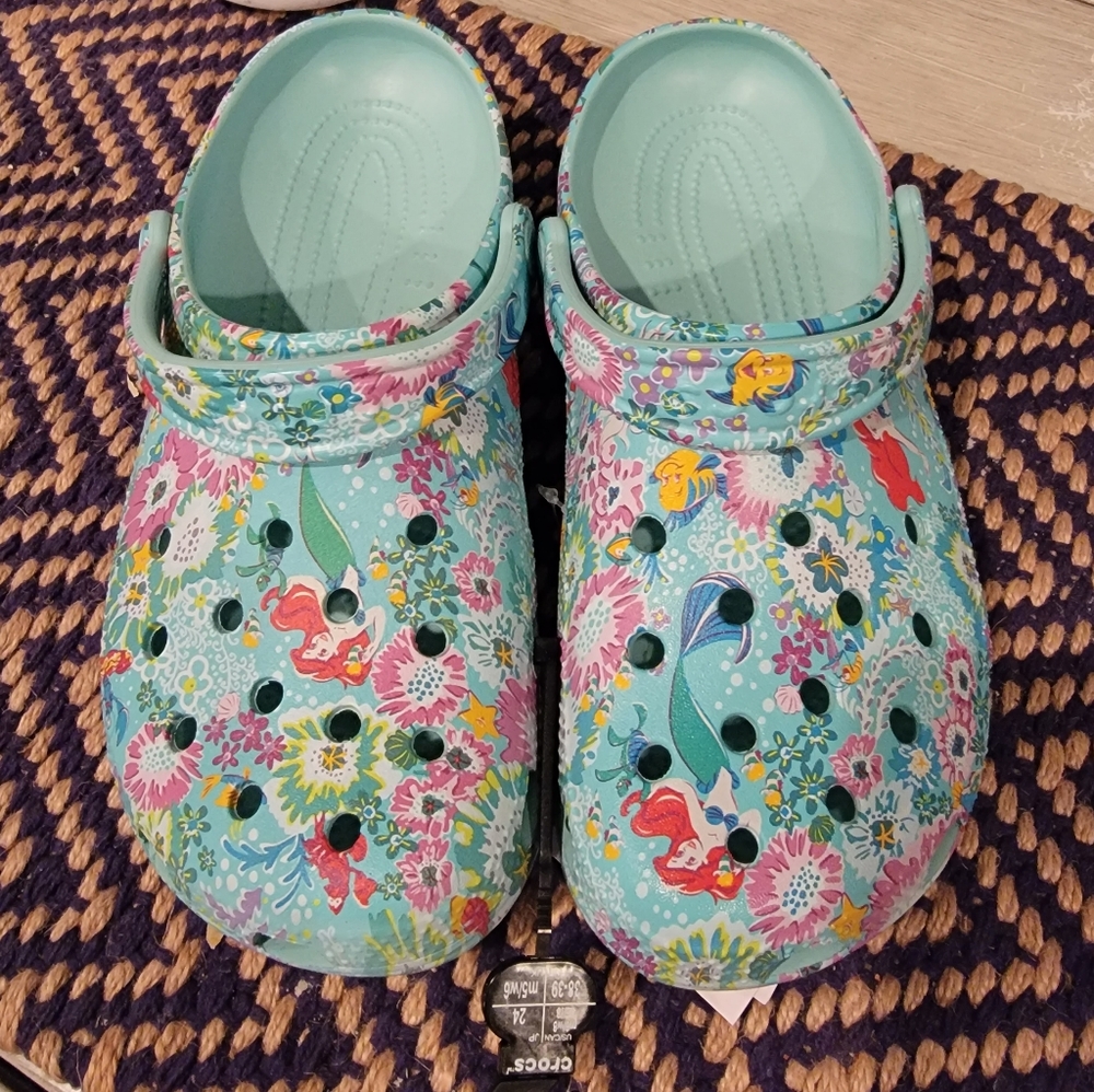 Mermaid Crocs Vera Bradley Size 8 - Gem